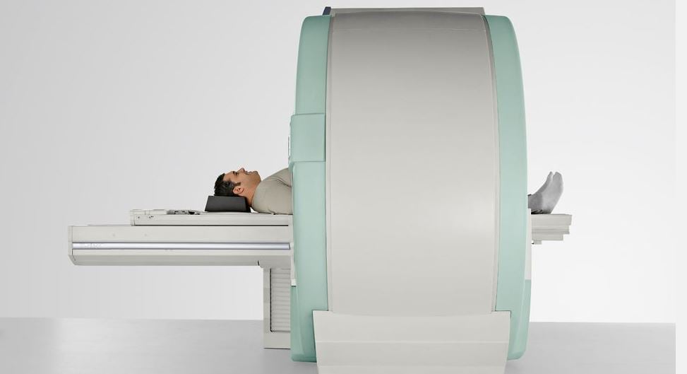 5 THINGS TO KNOW ABOUT OPEN MRI FOR CLAUSTROPHOBIC PATIENTS